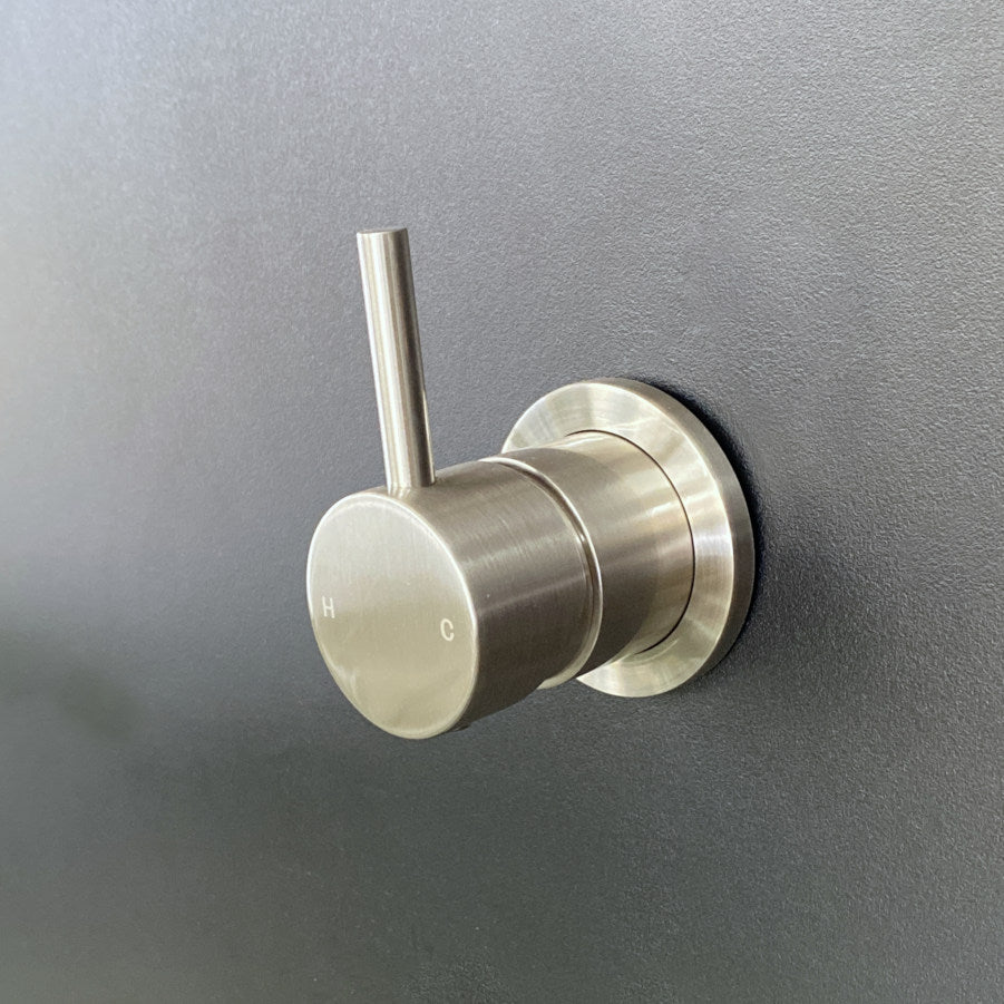 Innova BL9077 New York Bath/Shower Mixer – 8Appliances